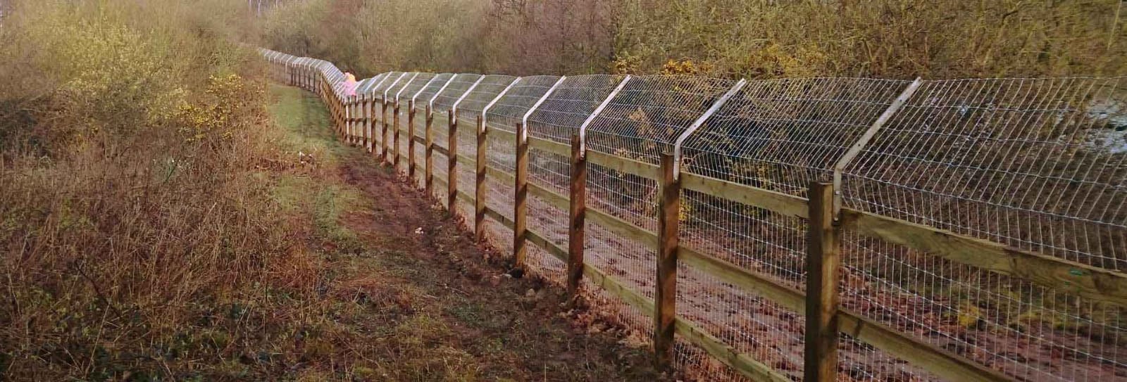 Otter Fencing / Fencing - UK Fishery Services